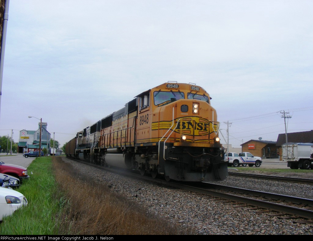 BNSF 8948